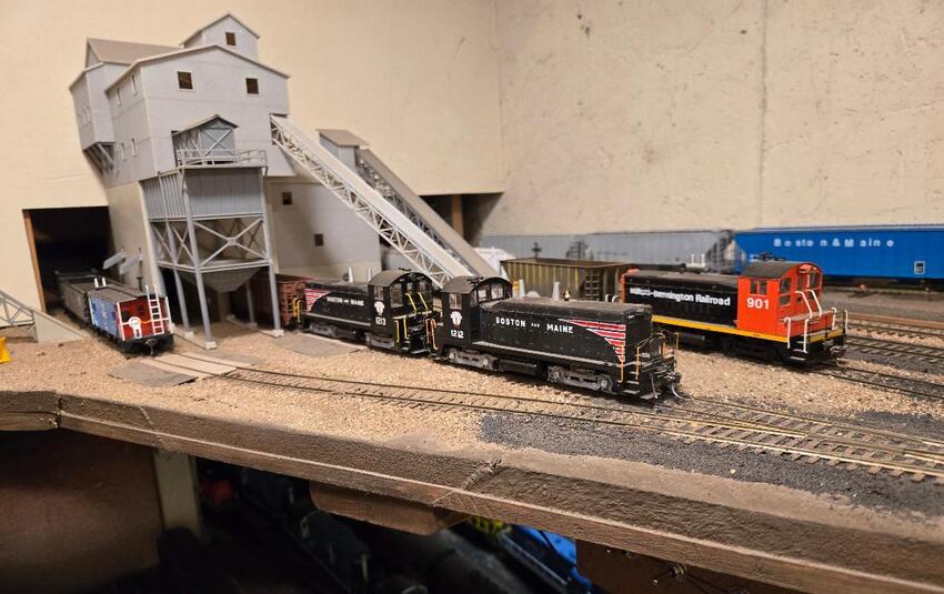 MILFORD, NH: The ModelRails Model Railroad and Toy Train Photo Archive