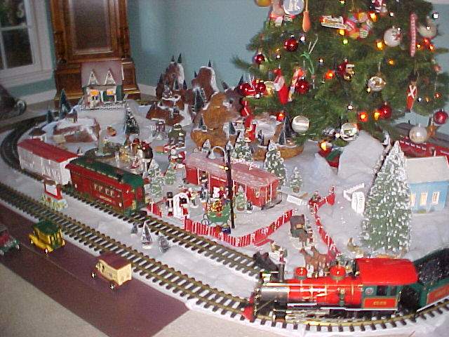 Around our tree at Christmas: The ModelRails Model Railroad and Toy ...
