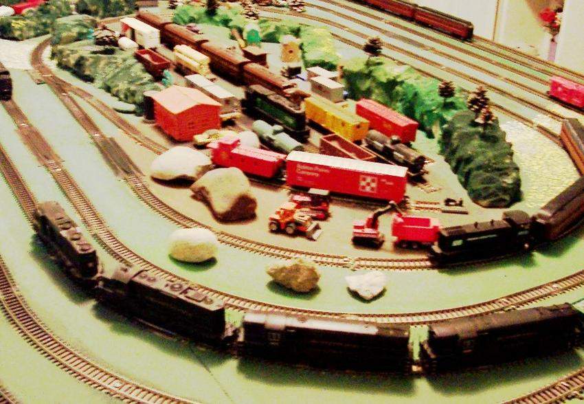 An overview: The ModelRails Model Railroad and Toy Train Photo Archive