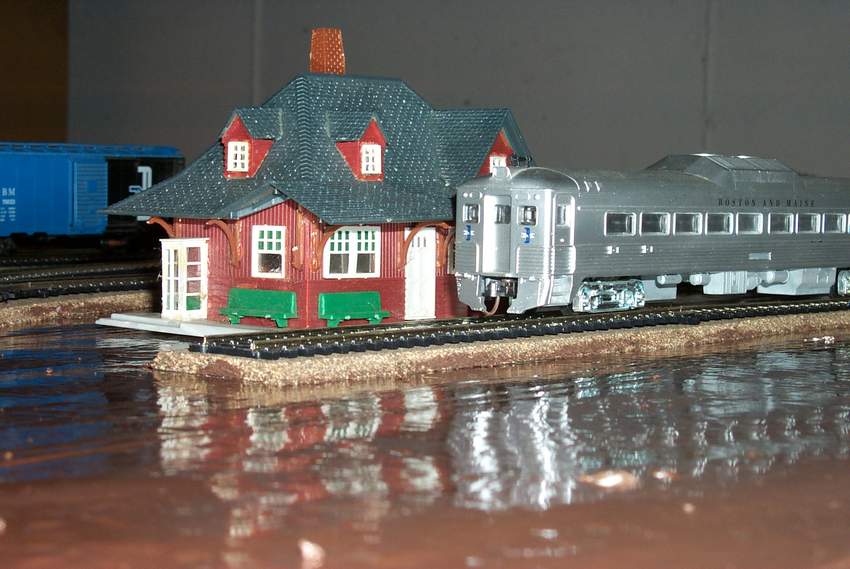 Plywood Central Commuter Train: The ModelRails Model Railroad and Toy ...