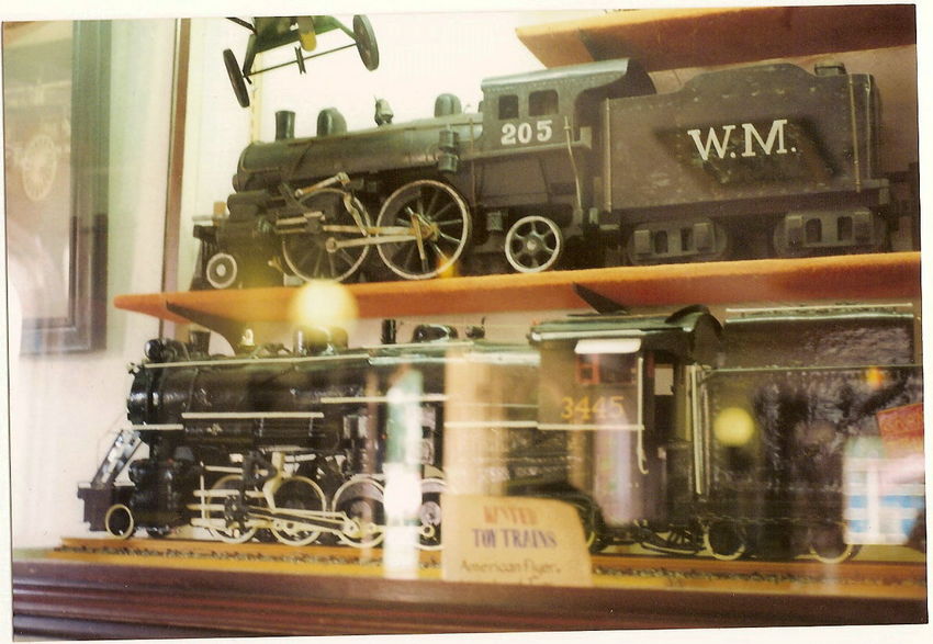 Model Trains: The ModelRails Model Railroad and Toy Train Photo Archive