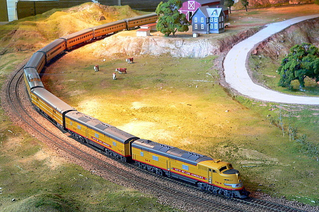 City of Los Angeles in O-Gauge: The ModelRails Model Railroad and Toy ...