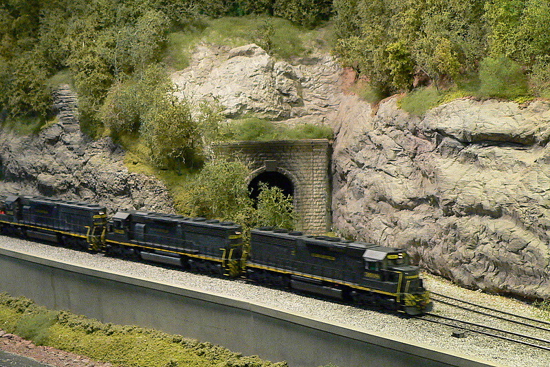 Clinchfield RR in HO-Gauge: The ModelRails Model Railroad and Toy Train ...