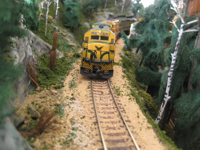 U18B ,408 At the Notch: The ModelRails Model Railroad and Toy Train ...