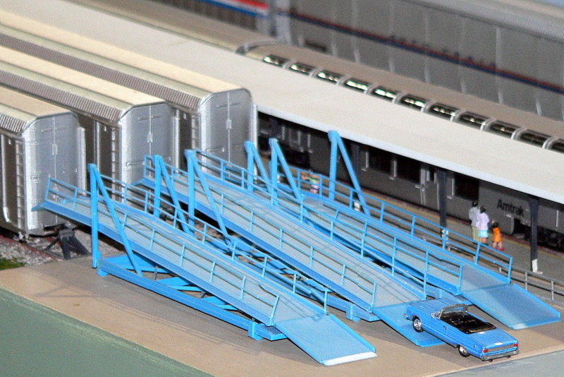 Auto Train in HO: The ModelRails Model Railroad and Toy Train Photo Archive