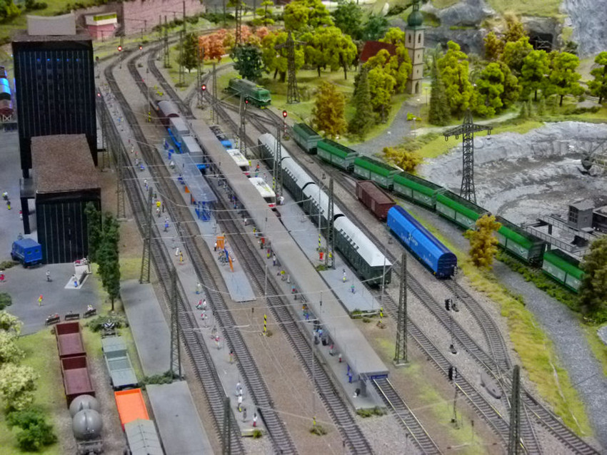 A view of the main lay-out: The ModelRails Model Railroad and Toy Train ...