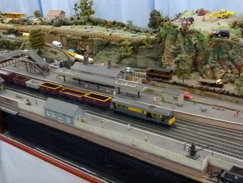 The main lay-out: The ModelRails Model Railroad and Toy Train Photo Archive