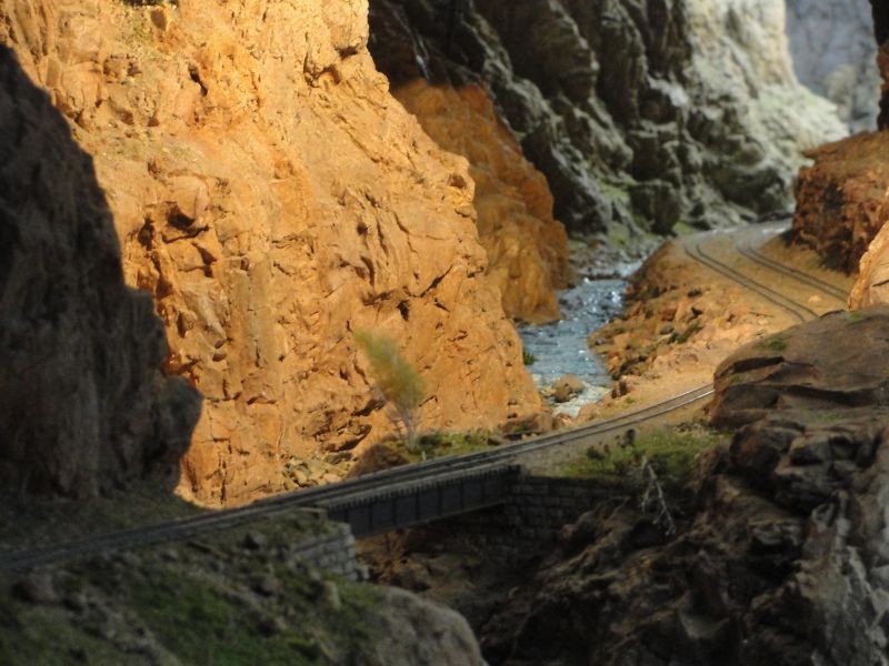 Slim Gauge Model Railroad Club: The ModelRails Model Railroad and Toy ...