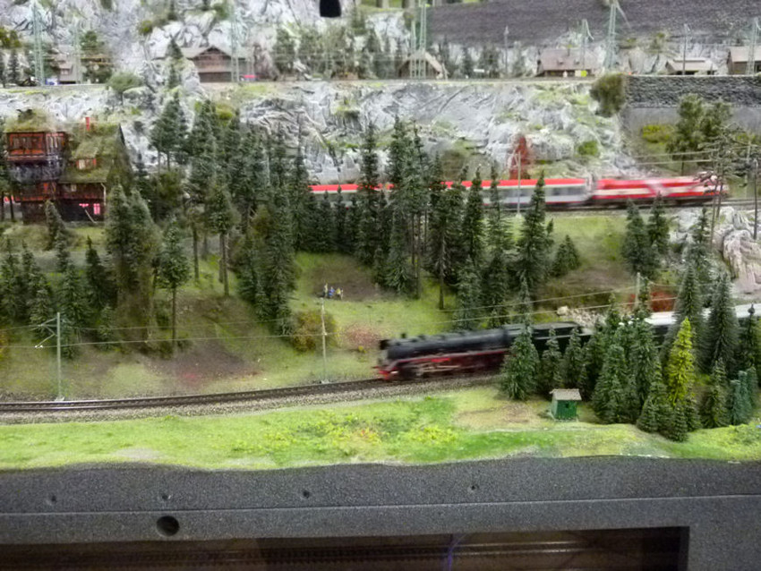 Passing trains: The ModelRails Model Railroad and Toy Train Photo Archive