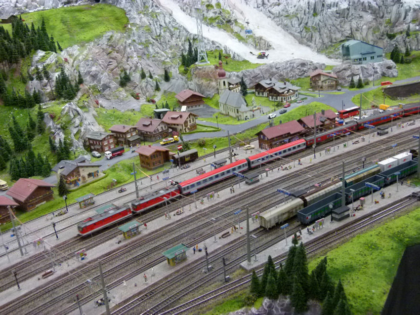 Fine detail on display: The ModelRails Model Railroad and Toy Train ...