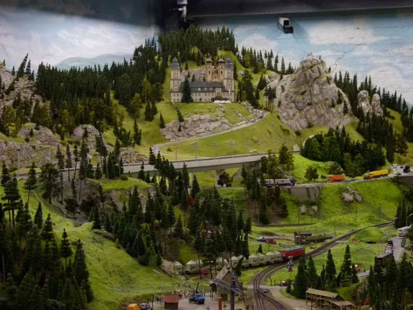 Fine detail on display: The ModelRails Model Railroad and Toy Train ...