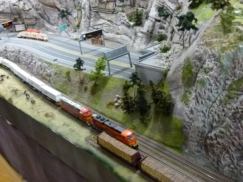 A view of the US lay-out: The ModelRails Model Railroad and Toy Train ...