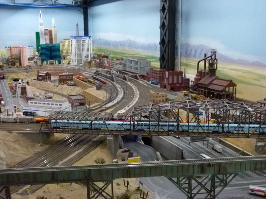 A view of the US lay-out: The ModelRails Model Railroad and Toy Train ...