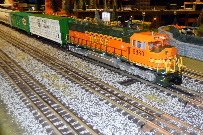BNSF in O Gauge: The ModelRails Model Railroad and Toy Train Photo Archive