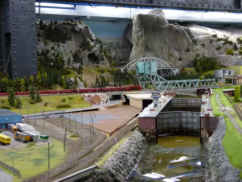 Fine detail on display: The ModelRails Model Railroad and Toy Train ...