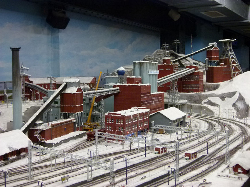 A view of the snow covered Norwegian section: The ModelRails Model ...