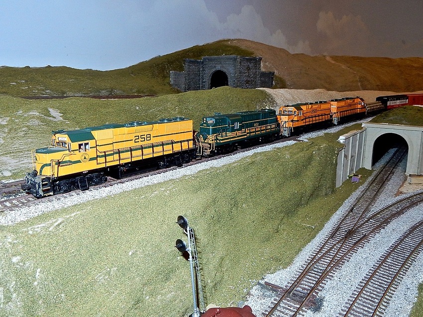 Maine Central in HO Gauge: The ModelRails Model Railroad and Toy Train ...