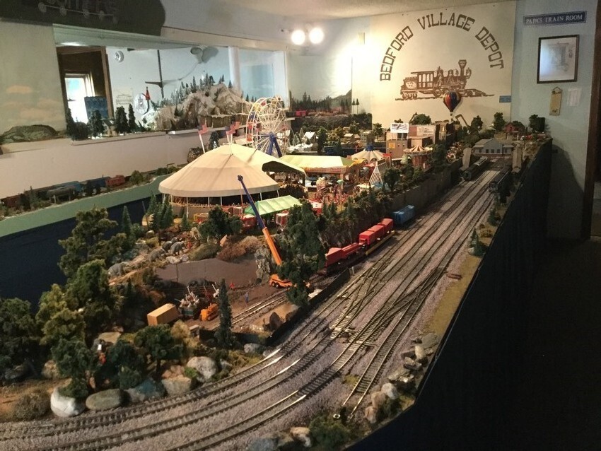 Ho train layout: The ModelRails Model Railroad and Toy Train Photo Archive